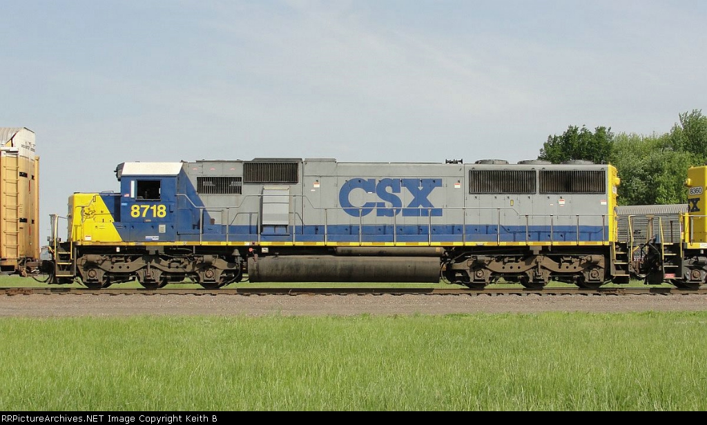 CSX 8718